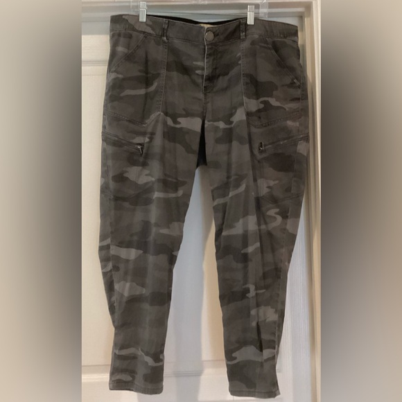 Democracy | Pants & Jumpsuits | Democracy Dark Gray Camo Ab Technology ...